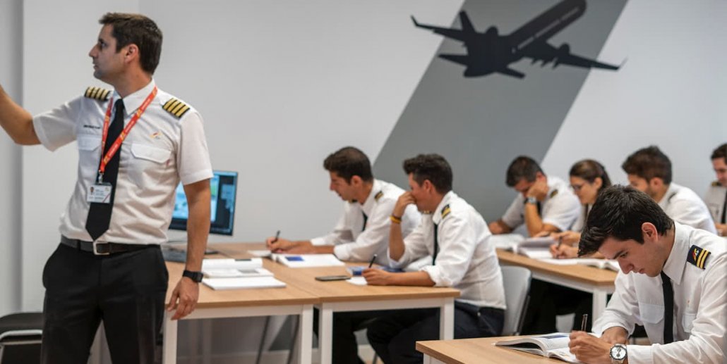 Commercial Pilot Course | Official CPL and ATPL in SPAIN | Grupo One Air