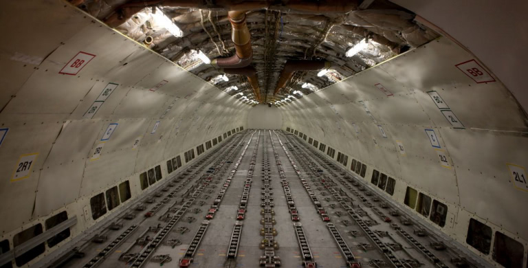 The cargo hold on commercial aeroplanes - Grupo One Air