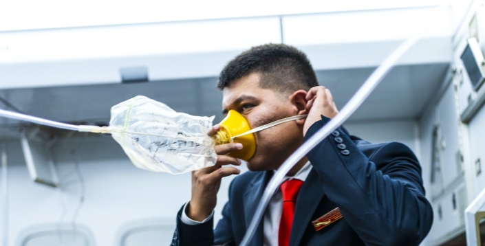 Cabin depressurization: Understanding pressure on aircraft - Grupo One Air