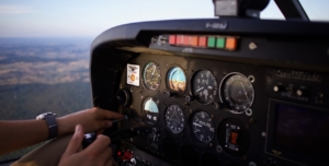 What is a cockpit? Everything about the heart of the aircraft - Grupo ...
