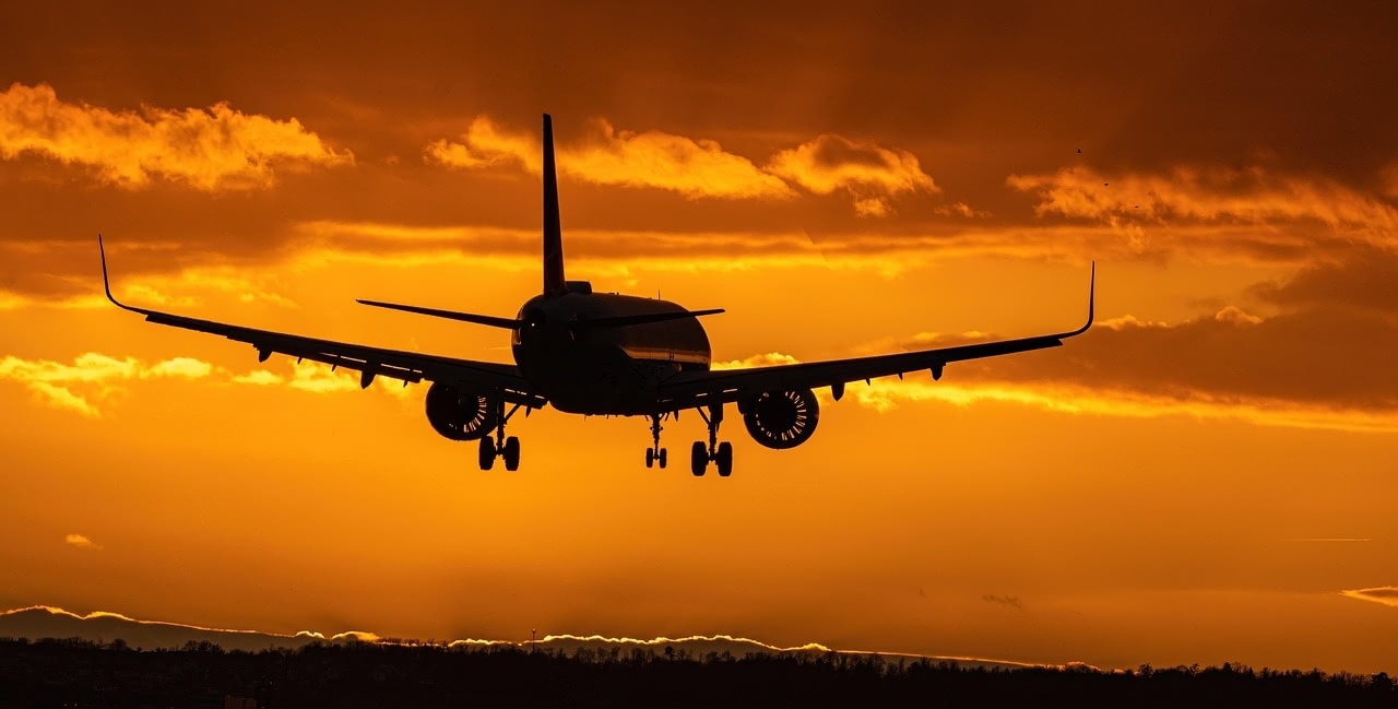 An Airline Pilot’s Salary: How Much Do Pilots Earn? - Grupo One Air